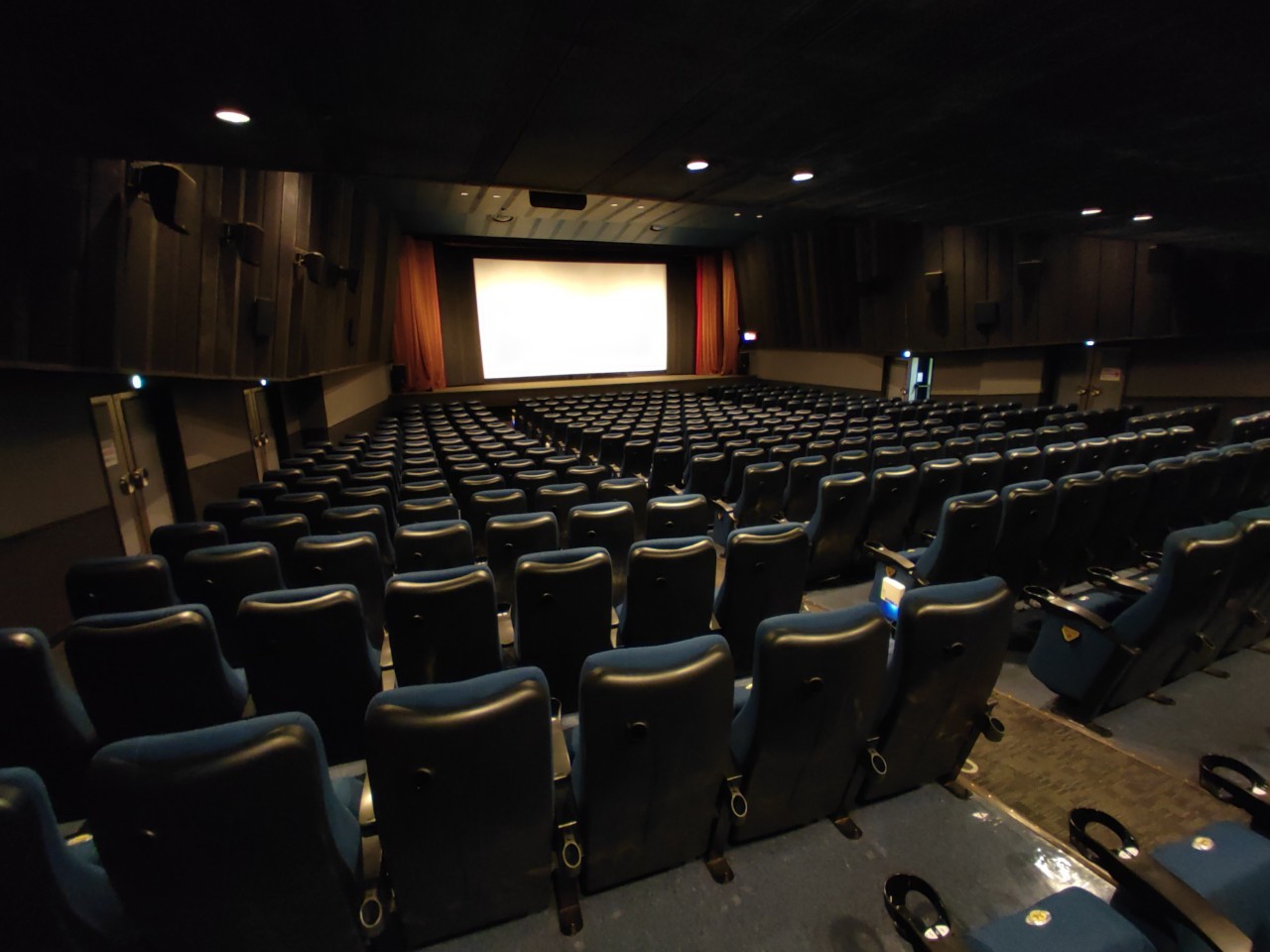 丸の内TOEI！2階のある映画館へ行ってみた【映画館探訪】